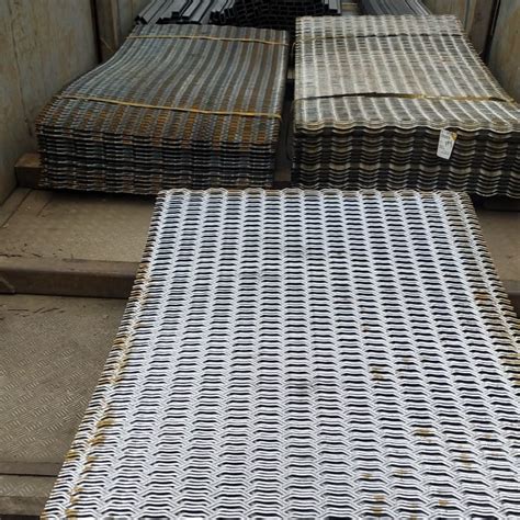 Просечно вытяжной лист нержавеющий ПВЛ 406 купить в Москве цена от ₽ Металлобаза в Москве