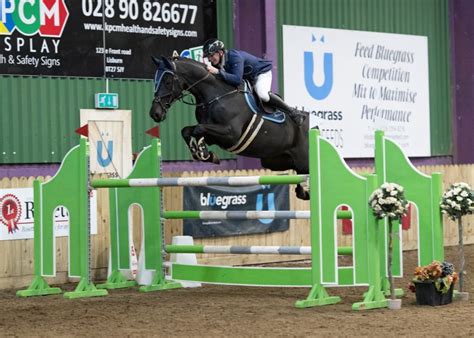 Poweredbybluegrass Transformingnutrition Bluegrass Horse Feed