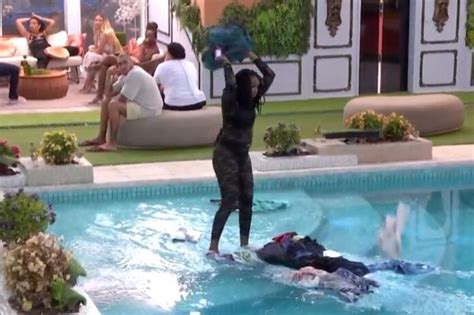 BBB24 Leidy Elin joga roupas de Davi na piscina e gera polêmica no