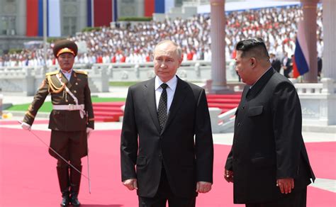 Ким Чен Ын передал Путину «боевой привет ИА Красная Весна