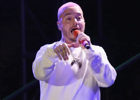 J Balvin Publica Por Primera Vez Foto Del Rostro De Su Hijo Río Y Las