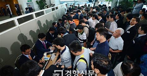 [삼성물산·제일모직 합병안 통과]찬반 의견 나올 때마다 야유 박수 제일모직은 만장일치 18분 만에 끝