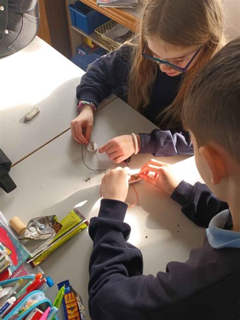 Exploring Circuits Scoil Naomh Iosef