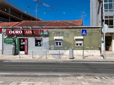 Prédio à venda na rua da República Centro Loures idealista