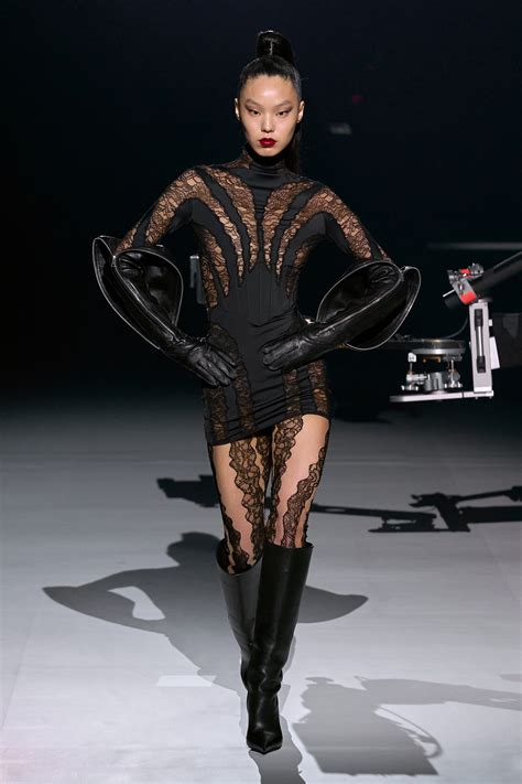 Mugler Fall 2022 Ready To Wear Collection Vogue