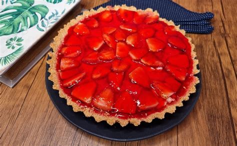 Torta De Morango Simples Uma Sobremesa Linda E Deliciosa