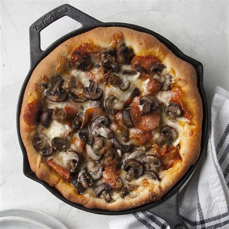 Chicago Style Deep Dish Pizzaexpsft1917170set F05291 2 Taste Of Home