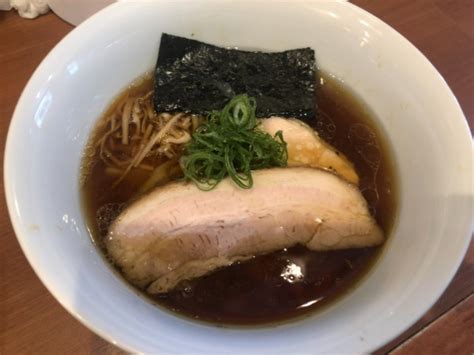 『醤油ラーメン』自家製手もみ麺 鈴ノ木のレビュー ラーメンデータベース