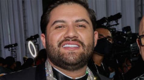 Luis R Conríquez Inspira Parodias Con Su Tema Me Metí Al Ruedo