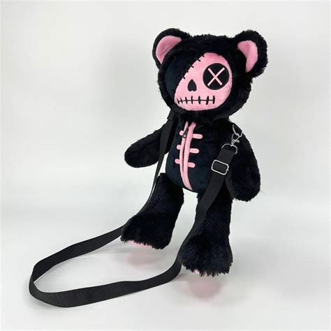 Emo Style In 2024 And How To Dress Emo