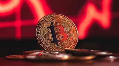 Bitcoin no IR Mais de 25 mil pessoas não declararam e estão na mira da