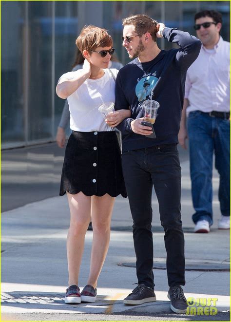 Kate Mara And Jamie Bell Continue To Flaunt Pda In New York Photo