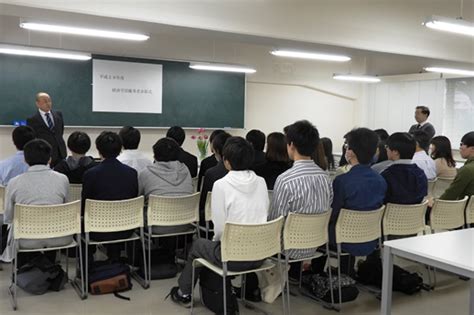 平成29（2017）年度経済学部成績優秀者の表彰式が行われました【城西大学 坂戸キャンパス】 城西大学