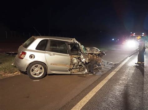 Mulher fica em estado grave após colisão entre carro e carreta na BR 282 Notícia Hoje
