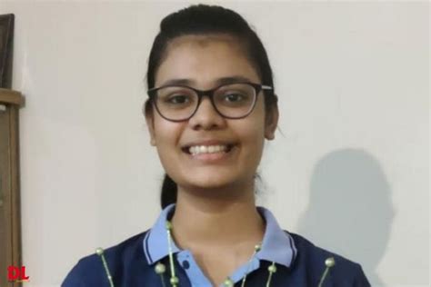 Tanishka Kabra Secures Air 16 Becomes All India Girl Topper