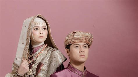 6 Artis Yang Menggunakan Mahar Mata Uang Asing Ada Lesty Kejora