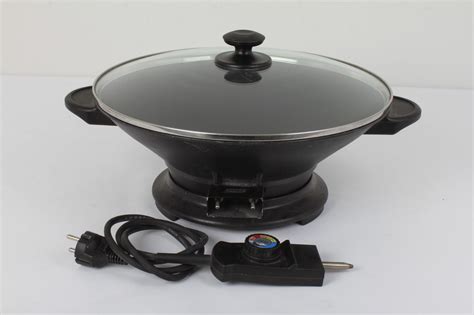 Wok Electrique Emmaüs Etikette