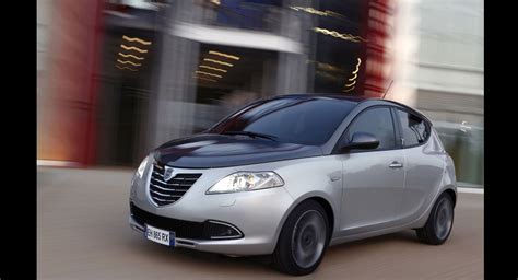 Lancia Ypsilon perché comprarla e perché no Pregi e difetti