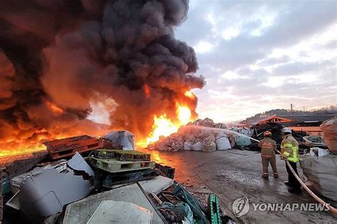 담양 비닐 제조공장 화재 4시간만에 진화종합