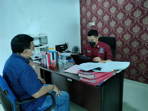 Dugaan Korupsi PDAM Kupang Jhoni Ottemoesoe Lape Rihi Dan Yunias