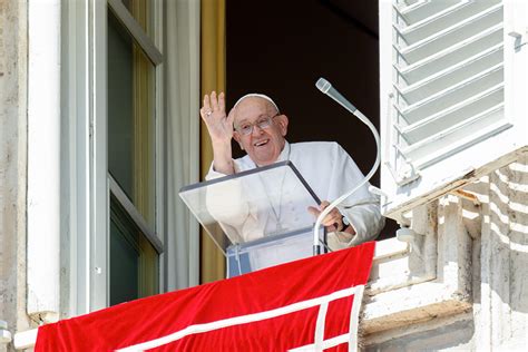 Encountering Following Jesus Changes Everything Pope Says Diocese
