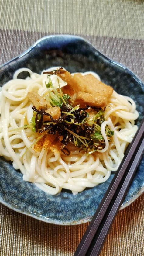 ぶらんかは島ロス中🐺 On Twitter 朝御飯 ゆず塩鯛だしうどんの素と、豆苗、お揚げ、塩昆布、柚子胡椒のお浸し乗せ。さ、久々の