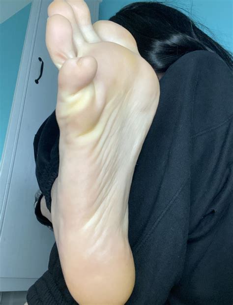 Christmas Soles 🎄 Rfemalefeet