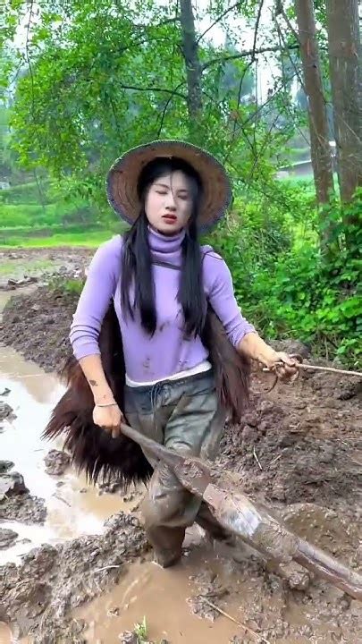 请珍惜每一粒粮食，每一粒粮食都是农民辛苦换来的！致敬热爱生活的你 一份辛苦一份收获这就是农民真实生活 我是农村姑娘你会嫌弃吗