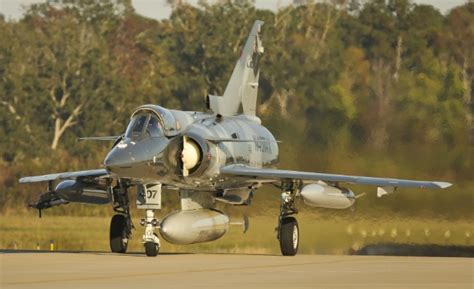 Cazas F 35 se enfrentan a aviones Kfir en entrenamiento aéreo avanzado