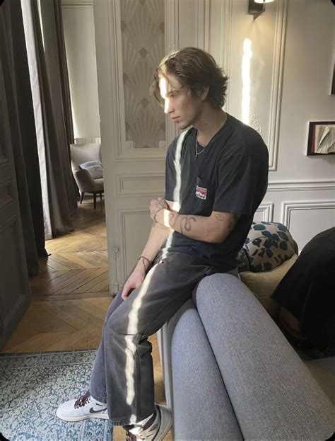 Vinnie Hacker Vvhacker Snapchat Stories Spotlight And Lenses Hacker Cute Celebrity Guys