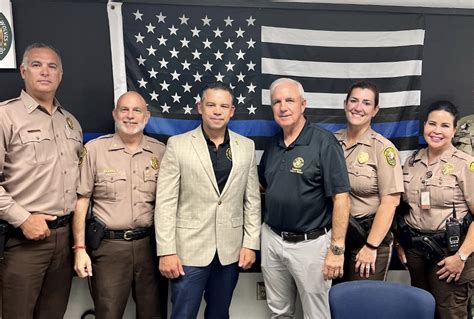 Congressman Gimenez Hosts Law Enforcement Roundtable In The Hammocks