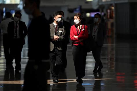 國泰爆煲｜空服員流失率高、請極唔夠人 資深員工：士氣跌落谷底