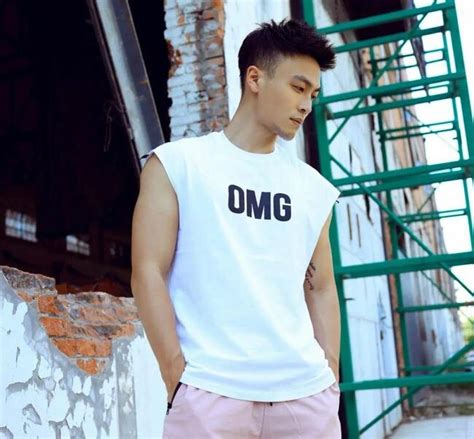 Perfil Modelo Webcam Lin Shao Stripchat