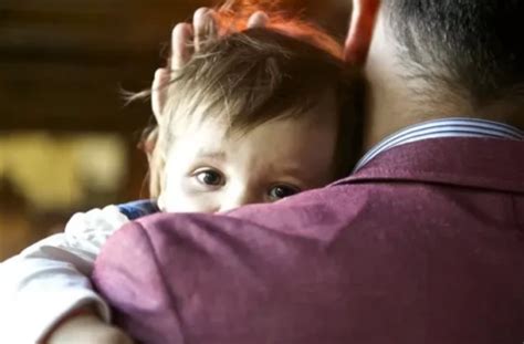 ПИК Tv Депутатите гласуваха бащите да имат право на отпуск по майчинство Информационна