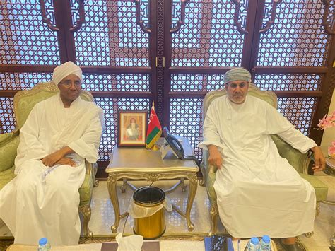 السفير السوداني يلتقي الرئيس التنفيذي للهيئة العمانية للاعمال الخيرية