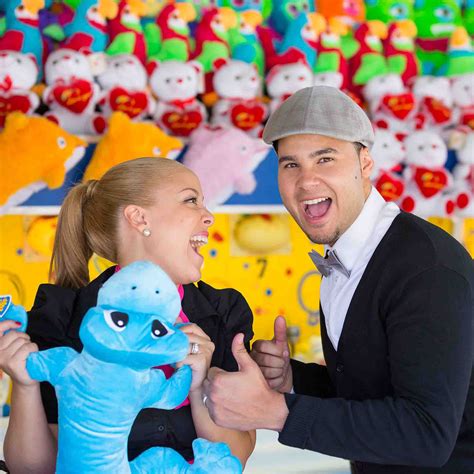 Book A Latin Pop Duo New York Scarlett Entertainment