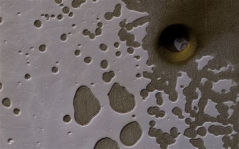 Buraco Grande E Profundo Em Marte Intriga Cientistas Da Nasa Hypescience