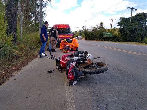 Batida entre ônibus e moto deixa feridos na BR 120 em Viçosa Zona da
