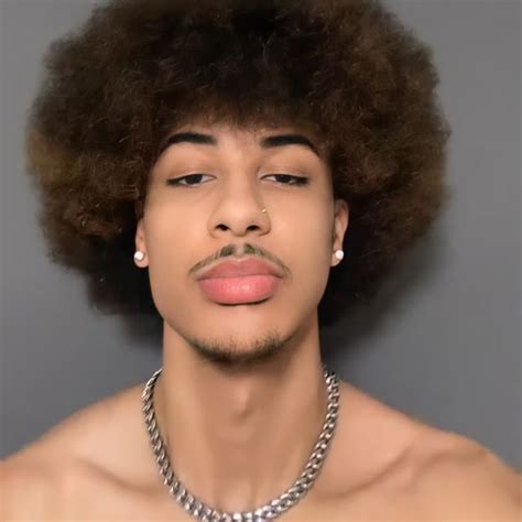 Pin On Maby Hair Black Men Hairstyles Light Skin Men Afro Hairstyles Men