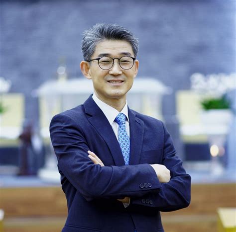 행복의 길 내가 에브라임에게는 사자 같고 유다 족속에게는 젊은 사자 같으니 바로 내가 움켜갈지라 내가 탈취하여 갈지라도 건져낼 자가 없으리라 그들이 그 죄를 뉘우치고 내