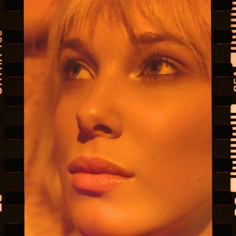 Millies Retro Glam Close Up With Florence By Mills R Milliebobbybrown2