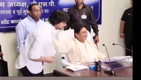 Bsp Chief Mayawati Reappoints Nephew Akash Anand As Party National