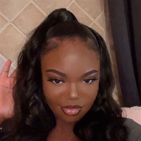 Alisa Graham Goldenvqueen Threads Say More