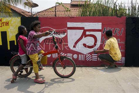 MURAL HUT KEMERDEKAAN RI ANTARA Foto