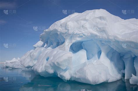 冰山雕塑水气候水平画幅无人蓝色冰海洋白色