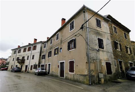 Momjan Dežela Muškata Pagsi