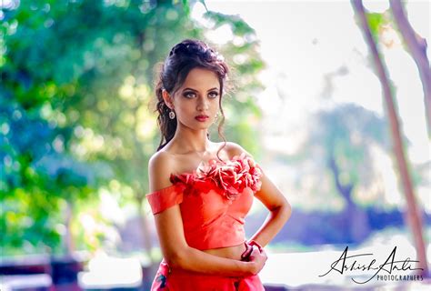 Lesbian Sex Scene Quinn And Isabela Kiss Scene Grace Byers And Juani