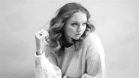 100 Wallpaper Lily Cole