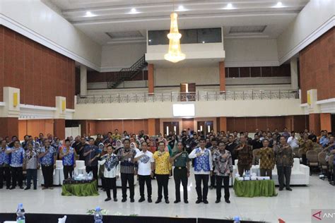 Pemkab Bekasi Rumuskan Skema Percepatan Rekam KTP El Bagi Pemilih