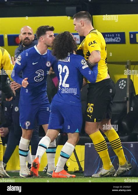 Tempers Flare Between Chelseas Mason Mount And Borussia Dortmunds